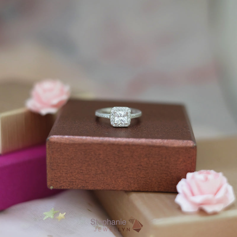 R17098 - Stephanie Ring – Jewellyn